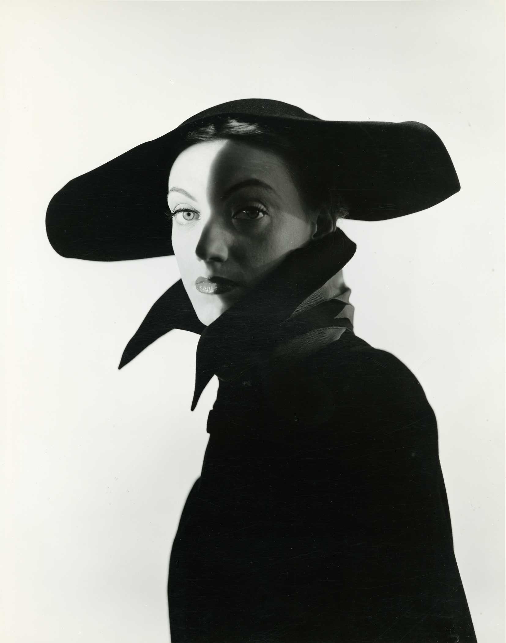 Kicken Berlin | ERWIN BLUMENFELD